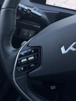 Kia EV6 2025 in Riga, with an engine capacity of 0.00 L and mileage of 18 thousand km for 37980 €, photo 25 on AUTOMOTO.COM.LV