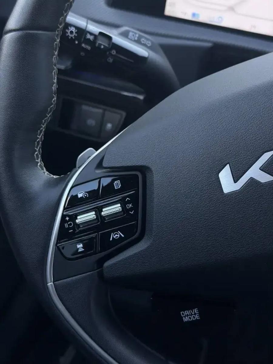 Kia EV6 2025 in Riga, with an engine capacity of 0.00 L and mileage of 18 thousand km for 37980 €, photo 25 on AUTOMOTO.COM.LV
