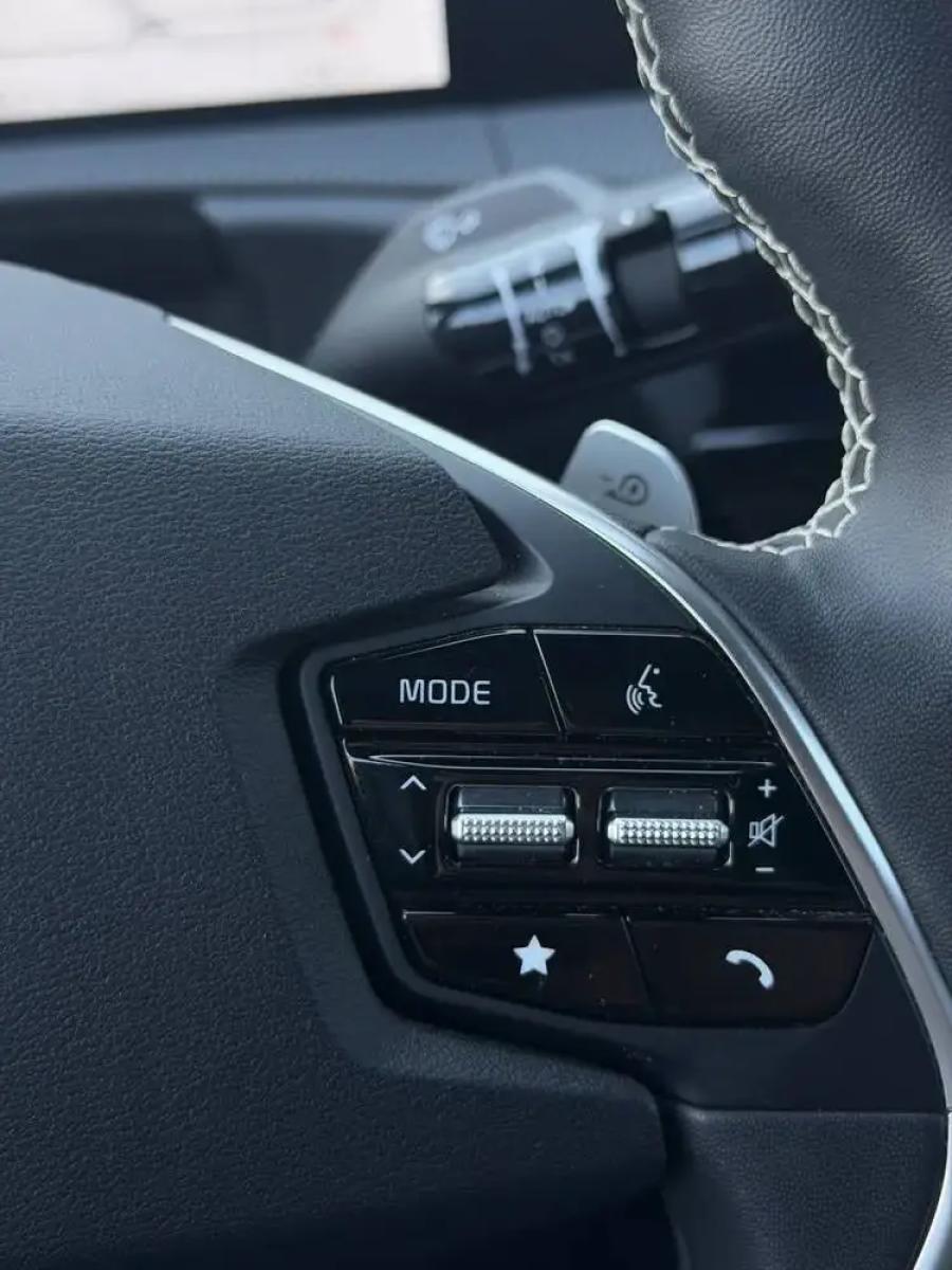 Kia EV6 2025 in Riga, with an engine capacity of 0.00 L and mileage of 18 thousand km for 37980 €, photo 26 on AUTOMOTO.COM.LV