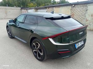 Green Kia EV6 2022 in Kaunas, with an engine capacity of 0.00 L and mileage of 55 thousand km for 23500 €, photo 6 on AUTOMOTO.COM.LV