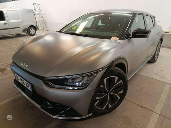 Pelēks Kia EV6 2022 Šauļi, ar dzinēja tilpumu 0.00 L un nobraukumu 61 tūkst. km par 32658 €, foto 1 vietnē AUTOMOTO.COM.LV