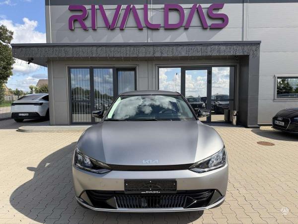 Pelēks Kia EV6 2022 Šauļi, ar dzinēja tilpumu 0.00 L un nobraukumu 61 tūkst. km par 32658 €, foto 1 vietnē AUTOMOTO.COM.LV