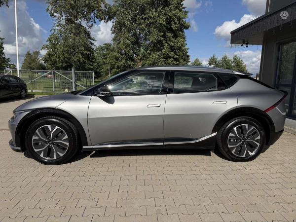 Pelēks Kia EV6 2022 Šauļi, ar dzinēja tilpumu 0.00 L un nobraukumu 61 tūkst. km par 32658 €, foto 8 vietnē AUTOMOTO.COM.LV