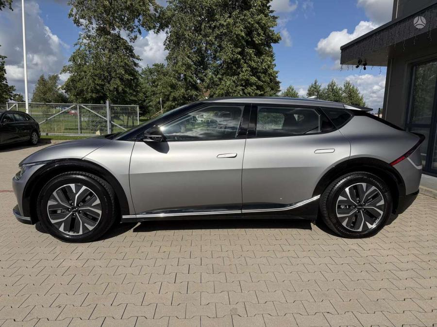 Pelēks Kia EV6 2022 Šauļi, ar dzinēja tilpumu 0.00 L un nobraukumu 61 tūkst. km par 32658 €, foto 9 vietnē AUTOMOTO.COM.LV