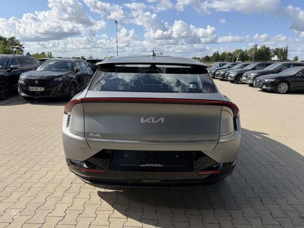 Pelēks Kia EV6 2022 Šauļi, ar dzinēja tilpumu 0.00 L un nobraukumu 61 tūkst. km par 32658 €, foto 10 vietnē AUTOMOTO.COM.LV
