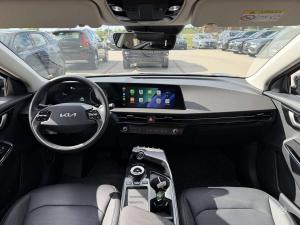 Pelēks Kia EV6 2022 Šauļi, ar dzinēja tilpumu 0.00 L un nobraukumu 61 tūkst. km par 32658 €, foto 16 vietnē AUTOMOTO.COM.LV