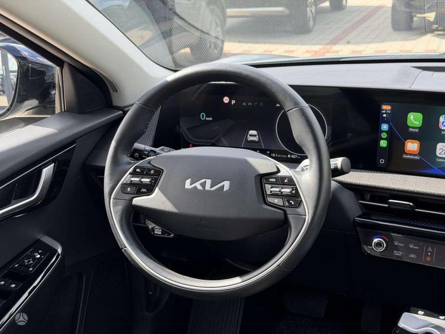 Pelēks Kia EV6 2022 Šauļi, ar dzinēja tilpumu 0.00 L un nobraukumu 61 tūkst. km par 32658 €, foto 17 vietnē AUTOMOTO.COM.LV