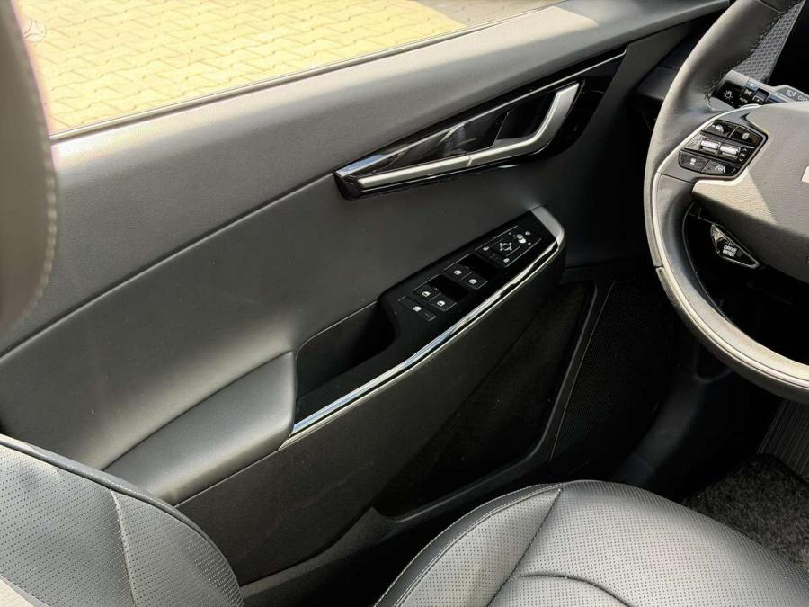 Pelēks Kia EV6 2022 Šauļi, ar dzinēja tilpumu 0.00 L un nobraukumu 61 tūkst. km par 32658 €, foto 18 vietnē AUTOMOTO.COM.LV