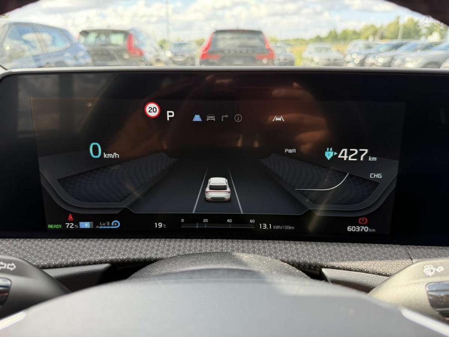 Pelēks Kia EV6 2022 Šauļi, ar dzinēja tilpumu 0.00 L un nobraukumu 61 tūkst. km par 32658 €, foto 29 vietnē AUTOMOTO.COM.LV