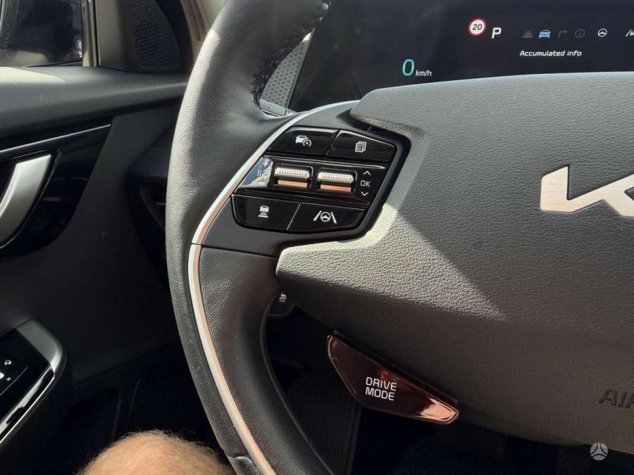 Pelēks Kia EV6 2022 Šauļi, ar dzinēja tilpumu 0.00 L un nobraukumu 61 tūkst. km par 32658 €, foto 31 vietnē AUTOMOTO.COM.LV