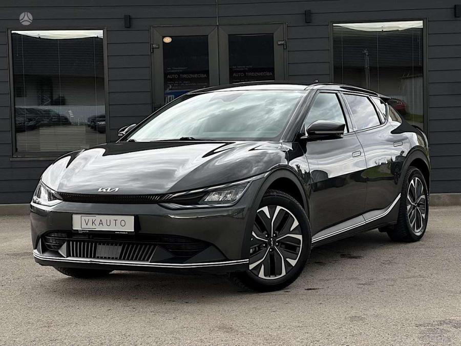 Серый Киа EV6 2023 в Шяуляй, объемом двигателя 0.00 л и пробегом 107 тыс. км за 25900 €, фото 4 на AUTOMOTO.COM.LV