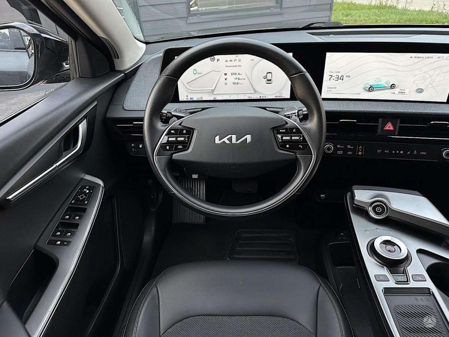 Серый Киа EV6 2023 в Шяуляй, объемом двигателя 0.00 л и пробегом 107 тыс. км за 25900 €, фото 8 на AUTOMOTO.COM.LV