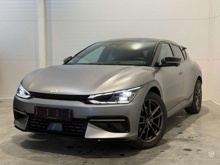 Pelēks Kia EV6 2024 Viļņa, ar dzinēja tilpumu 0.00 L un nobraukumu 20 tūkst. km par 37950 €, foto 1 vietnē AUTOMOTO.COM.LV