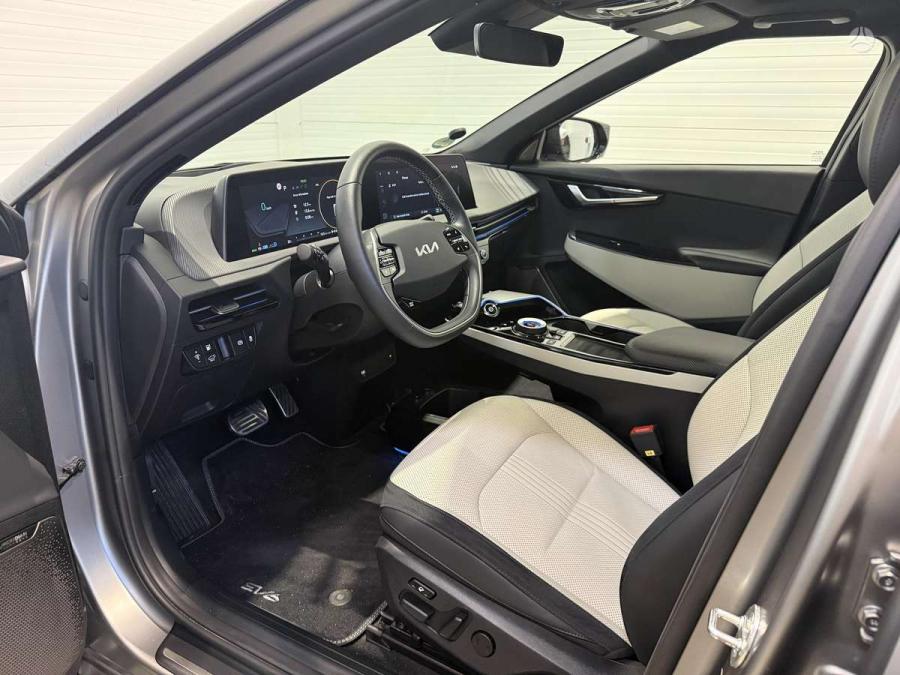 Pelēks Kia EV6 2024 Viļņa, ar dzinēja tilpumu 0.00 L un nobraukumu 20 tūkst. km par 37950 €, foto 10 vietnē AUTOMOTO.COM.LV