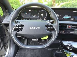 Серый Киа EV6 2024 в Бирштонас, объемом двигателя 0.00 л и пробегом 28 тыс. км за 33500 €, фото 24 на AUTOMOTO.COM.LV