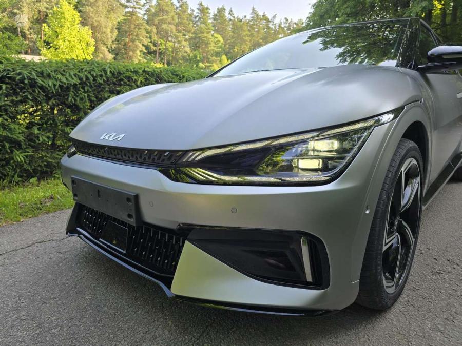 Серый Киа EV6 2024 в Бирштонас, объемом двигателя 0.00 л и пробегом 28 тыс. км за 33500 €, фото 38 на AUTOMOTO.COM.LV