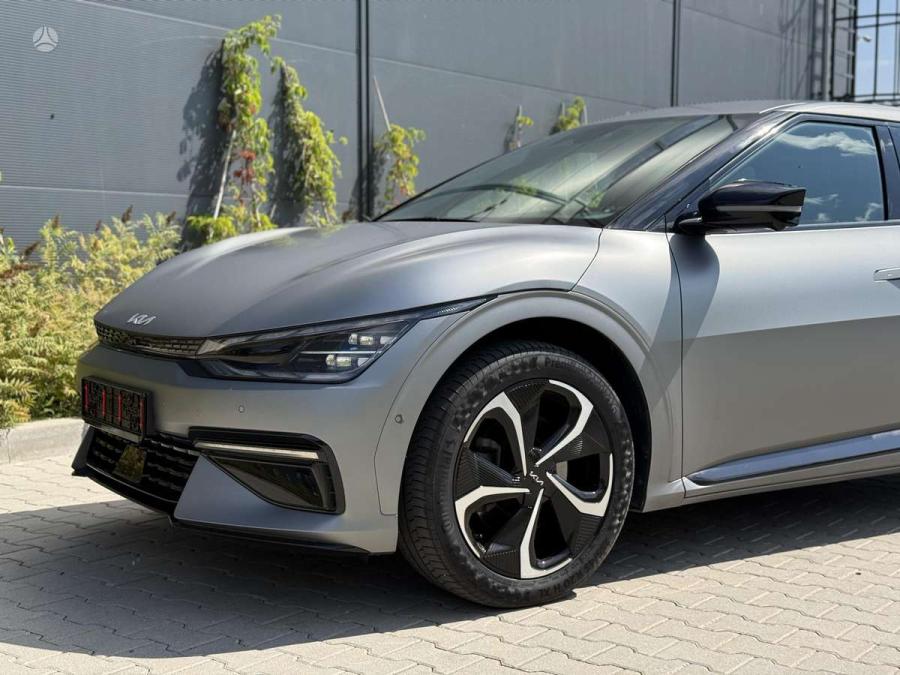 Grey Kia EV6 2024 in Vilnius, with an engine capacity of 0.00 L and mileage of 30 thousand km for 36950 €, photo 5 on AUTOMOTO.COM.LV