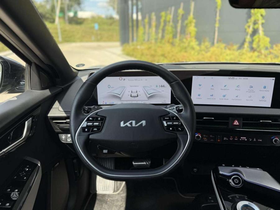 Grey Kia EV6 2024 in Vilnius, with an engine capacity of 0.00 L and mileage of 30 thousand km for 36950 €, photo 15 on AUTOMOTO.COM.LV
