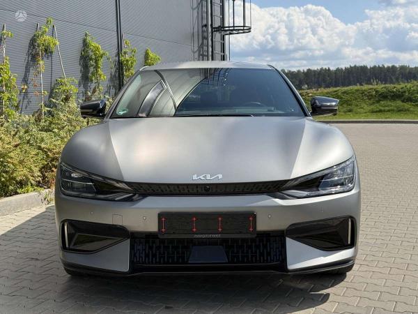 Серый Киа EV6 2024 в Вильнюс, объемом двигателя 0.00 л и пробегом 18 тыс. км за 37950 €, фото 4 на AUTOMOTO.COM.LV