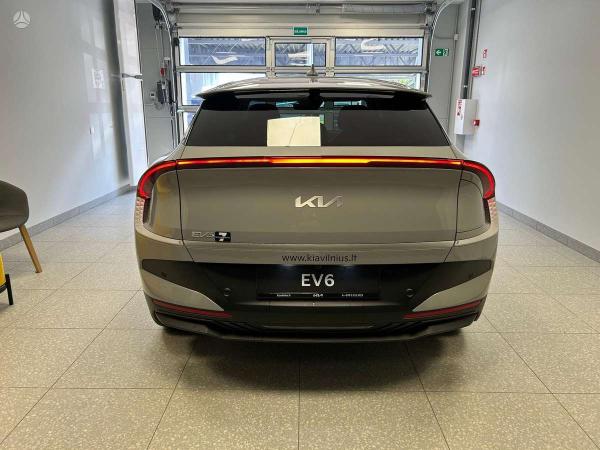 Pelēks Kia EV6 2026 Viļņa, ar dzinēja tilpumu 0.00 L un nobraukumu 2 tūkst. km par 47490 €, foto 4 vietnē AUTOMOTO.COM.LV