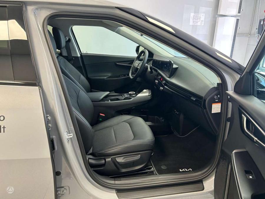 Pelēks Kia EV6 2026 Viļņa, ar dzinēja tilpumu 0.00 L un nobraukumu 2 tūkst. km par 47490 €, foto 16 vietnē AUTOMOTO.COM.LV