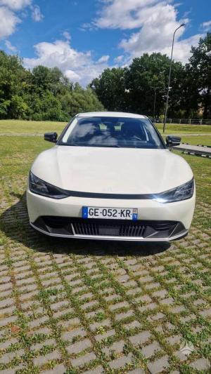 Grey Kia EV6 2022 in Kaunas, with an engine capacity of 0.00 L and mileage of 84 thousand km for 21700 €, photo 10 on AUTOMOTO.COM.LV