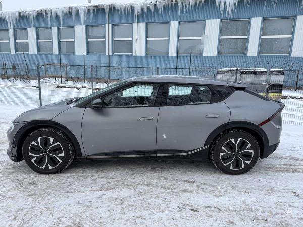 Pelēks Kia EV6 2023 Kauņa, ar dzinēja tilpumu 0.00 L un nobraukumu 60 tūkst. km par 19999 €, foto 4 vietnē AUTOMOTO.COM.LV