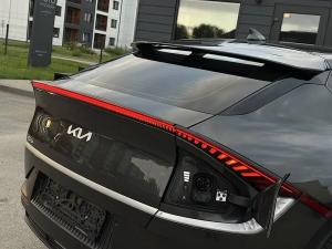 Pelēks Kia EV6 2023 Jelgava, ar dzinēja tilpumu 0.00 L un nobraukumu 107 tūkst. km par 27900 €, foto 7 vietnē AUTOMOTO.COM.LV