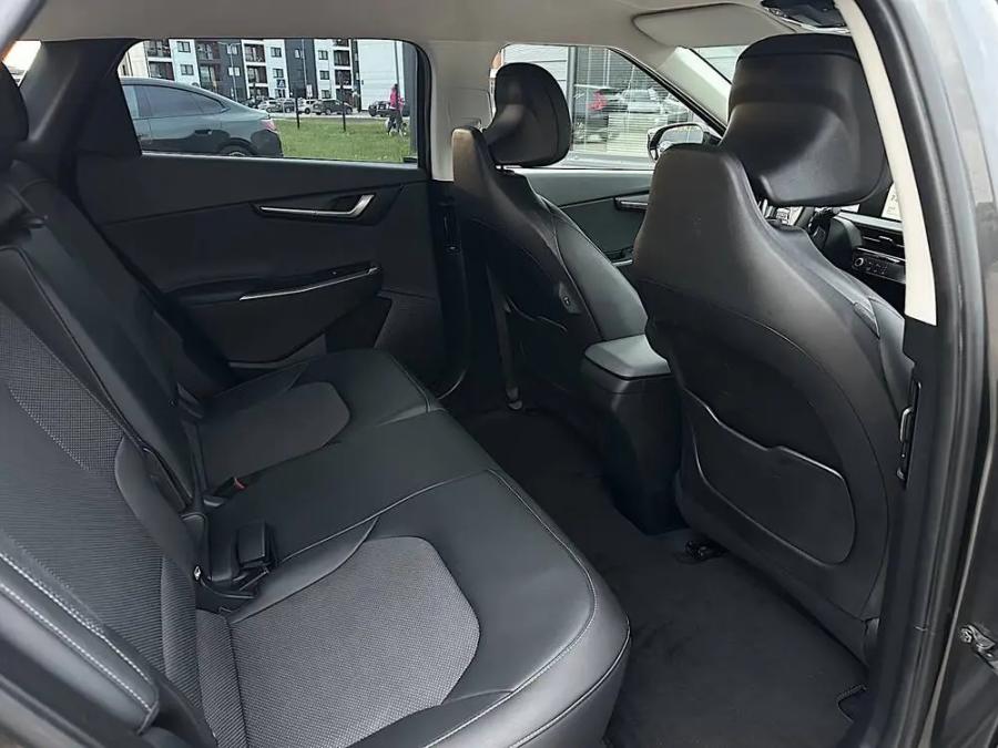 Pelēks Kia EV6 2023 Jelgava, ar dzinēja tilpumu 0.00 L un nobraukumu 107 tūkst. km par 27900 €, foto 11 vietnē AUTOMOTO.COM.LV