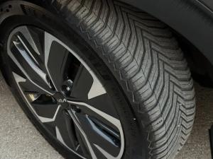 Pelēks Kia EV6 2023 Jelgava, ar dzinēja tilpumu 0.00 L un nobraukumu 107 tūkst. km par 27900 €, foto 22 vietnē AUTOMOTO.COM.LV