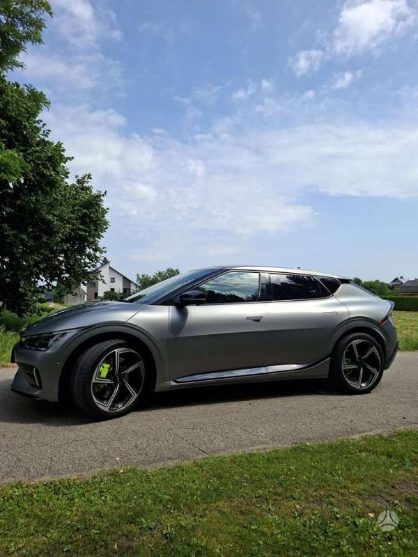 Pelēks Kia EV6 2023 Kauņa, ar dzinēja tilpumu 0.00 L un nobraukumu 48 tūkst. km par 34500 €, foto 3 vietnē AUTOMOTO.COM.LV