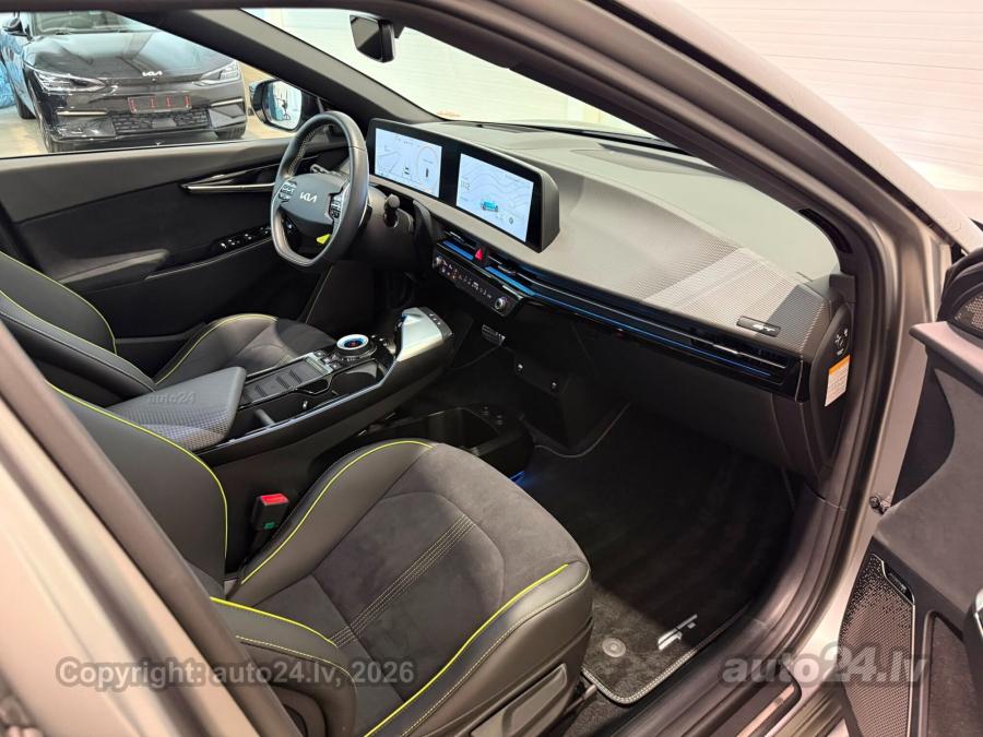 Серый Киа EV6 2025 в Тарту, объемом двигателя 0.00 л и пробегом 4 тыс. км за 45900 €, фото 10 на AUTOMOTO.COM.LV