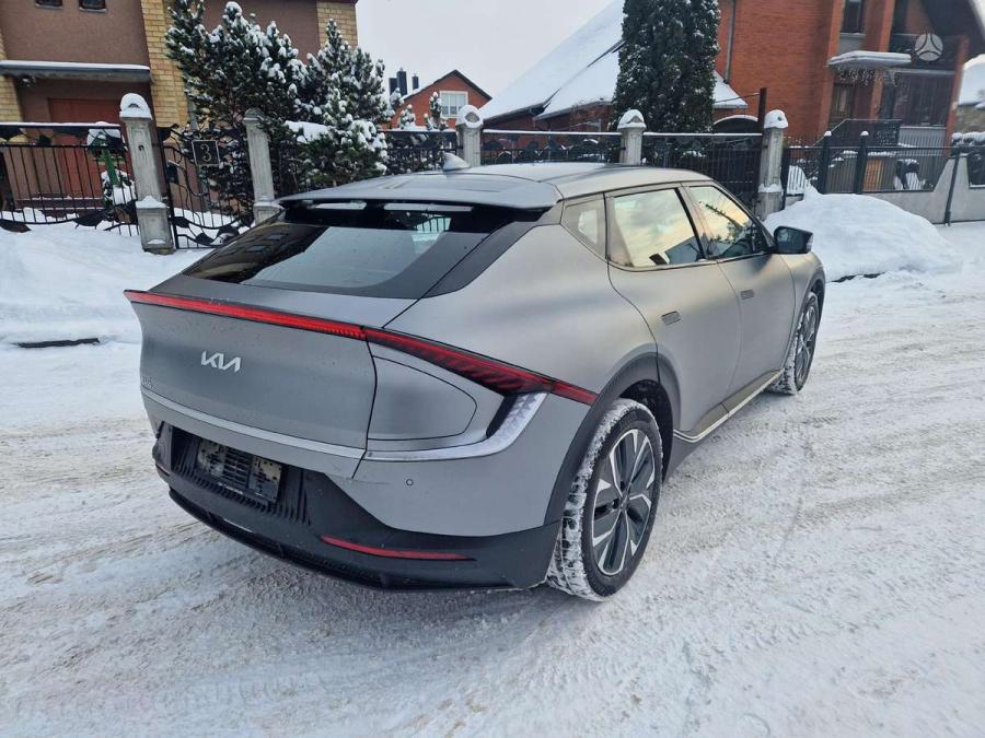 Grey Kia EV6 2022 in Panevezys, with an engine capacity of 0.00 L and mileage of 150 thousand km for 17790 €, photo 8 on AUTOMOTO.COM.LV