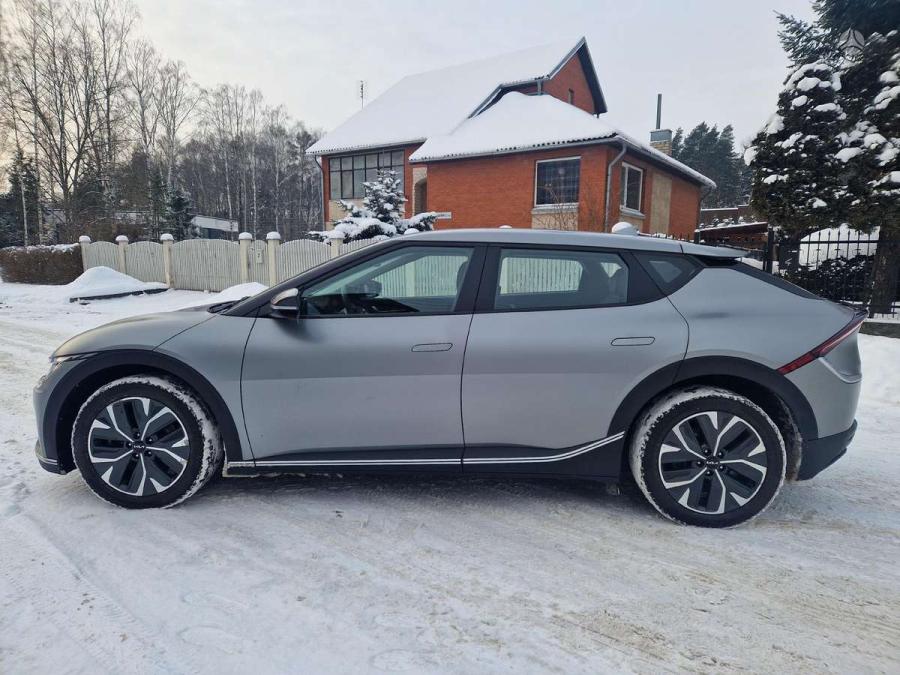 Grey Kia EV6 2022 in Panevezys, with an engine capacity of 0.00 L and mileage of 150 thousand km for 17790 €, photo 12 on AUTOMOTO.COM.LV