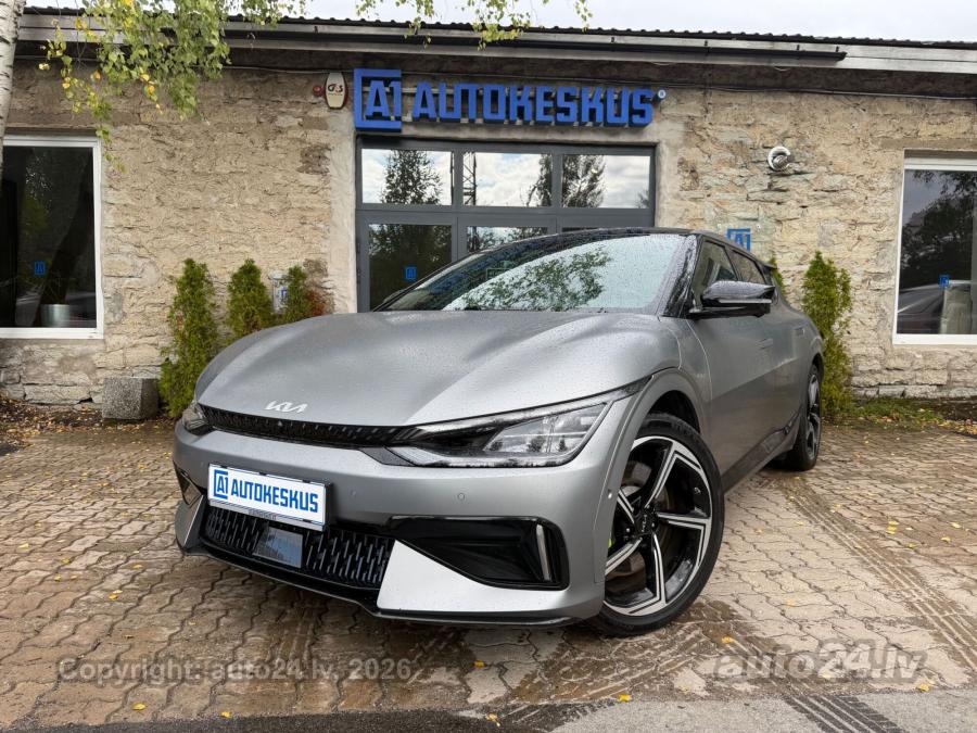 Серый Киа EV6 2023 в Таллин, объемом двигателя 0.00 л и пробегом 119 тыс. км за 35990 €, фото 1 на AUTOMOTO.COM.LV
