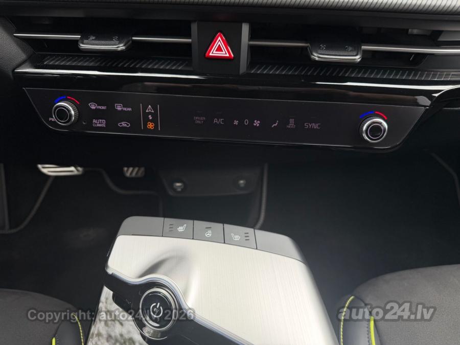 Серый Киа EV6 2023 в Таллин, объемом двигателя 0.00 л и пробегом 119 тыс. км за 35990 €, фото 9 на AUTOMOTO.COM.LV