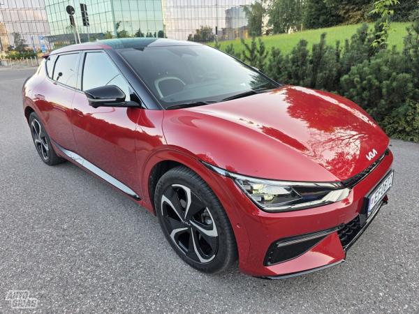 Sarkans Kia EV6 2022 Viļņa, ar dzinēja tilpumu 0.00 L un nobraukumu 44 tūkst. km par 31999 €, foto 3 vietnē AUTOMOTO.COM.LV