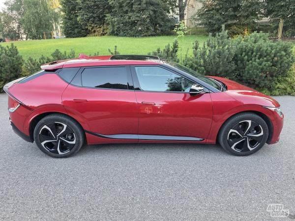 Sarkans Kia EV6 2022 Viļņa, ar dzinēja tilpumu 0.00 L un nobraukumu 44 tūkst. km par 31999 €, foto 4 vietnē AUTOMOTO.COM.LV