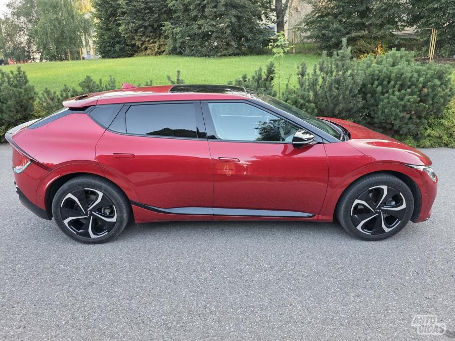 Sarkans Kia EV6 2022 Viļņa, ar dzinēja tilpumu 0.00 L un nobraukumu 44 tūkst. km par 31999 €, foto 5 vietnē AUTOMOTO.COM.LV