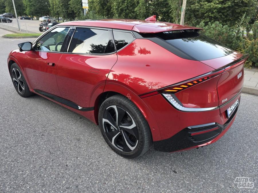 Sarkans Kia EV6 2022 Viļņa, ar dzinēja tilpumu 0.00 L un nobraukumu 44 tūkst. km par 31999 €, foto 8 vietnē AUTOMOTO.COM.LV