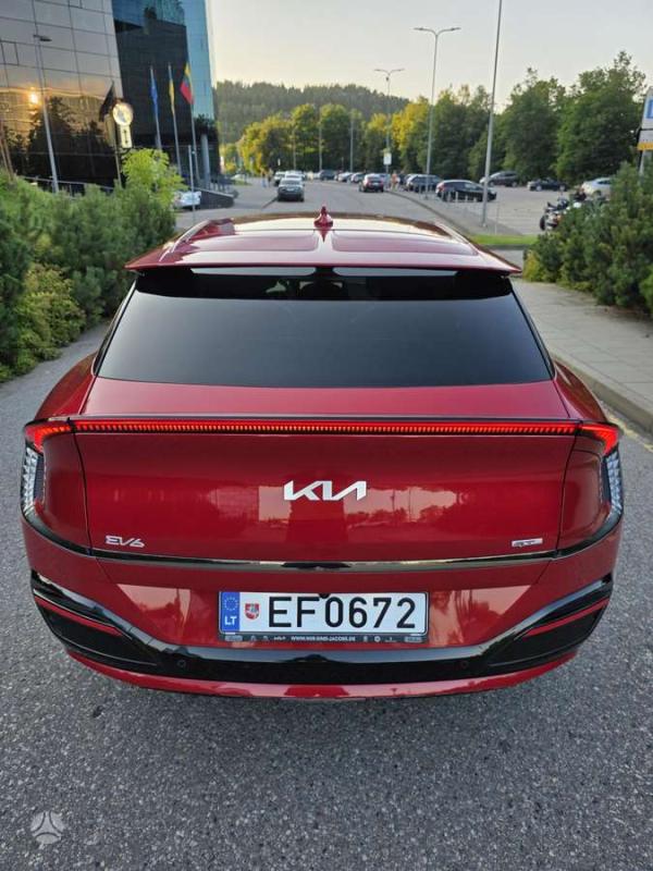 Sarkans Kia EV6 2022 Viļņa, ar dzinēja tilpumu 0.00 L un nobraukumu 44 tūkst. km par 31999 €, foto 4 vietnē AUTOMOTO.COM.LV