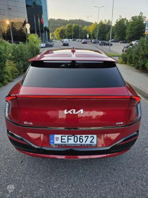 Red Kia EV6 2022 in Vilnius, with an engine capacity of 0.00 L and mileage of 44 thousand km for 31999 €, photo 5 on AUTOMOTO.COM.LV