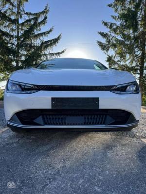 Белый Киа EV6 2023 в Каунас, объемом двигателя 0.00 л и пробегом 47 тыс. км за 17450 €, фото 13 на AUTOMOTO.COM.LV