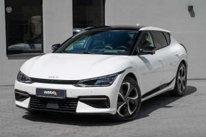Белый Киа EV6 2023 в Каунас, объемом двигателя 0.00 л и пробегом 134 тыс. км за 32000 €, фото  на AUTOMOTO.COM.LV