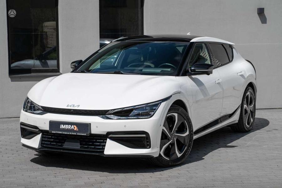 Белый Киа EV6 2023 в Каунас, объемом двигателя 0.00 л и пробегом 134 тыс. км за 32000 €, фото 1 на AUTOMOTO.COM.LV