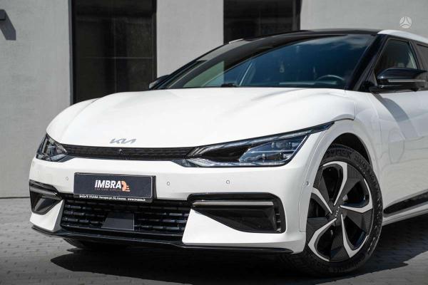 Balts Kia EV6 2023 Kauņa, ar dzinēja tilpumu 0.00 L un nobraukumu 134 tūkst. km par 32000 €, foto 2 vietnē AUTOMOTO.COM.LV