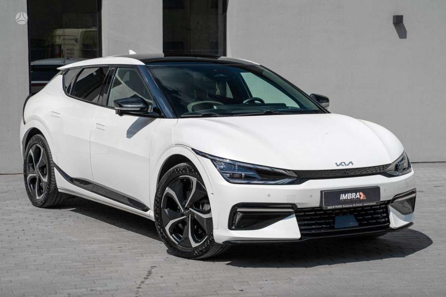Белый Киа EV6 2023 в Каунас, объемом двигателя 0.00 л и пробегом 134 тыс. км за 32000 €, фото 4 на AUTOMOTO.COM.LV
