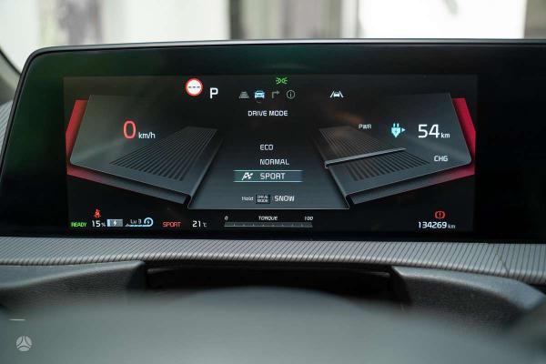 Balts Kia EV6 2023 Kauņa, ar dzinēja tilpumu 0.00 L un nobraukumu 134 tūkst. km par 32000 €, foto 8 vietnē AUTOMOTO.COM.LV