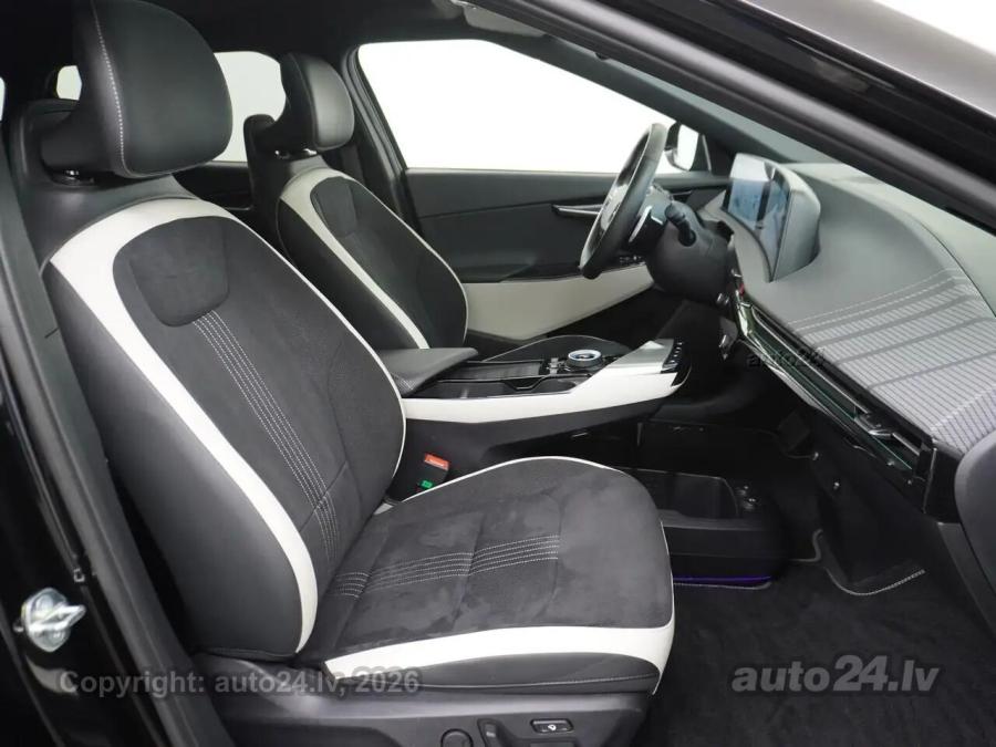 Белый Киа EV6 2022 в Таллин, объемом двигателя 0.00 л и пробегом 71 тыс. км за 36500 €, фото 6 на AUTOMOTO.COM.LV