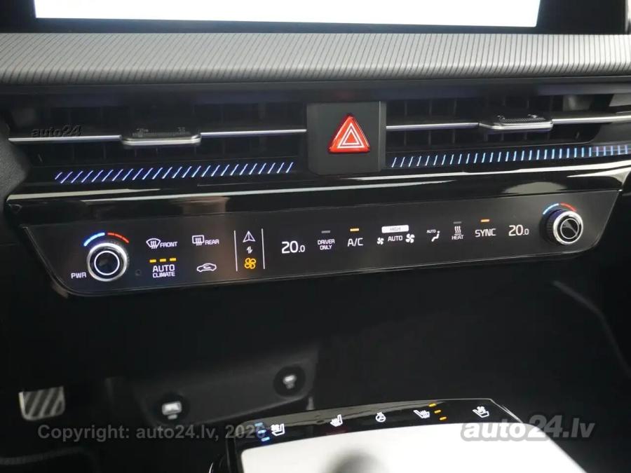 Белый Киа EV6 2022 в Таллин, объемом двигателя 0.00 л и пробегом 71 тыс. км за 36500 €, фото 10 на AUTOMOTO.COM.LV